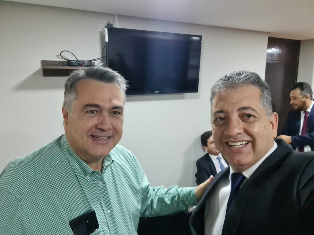 SAÚDE PÚBLICA - Deputado Cobra Repórter e secretário Beto Preto ... SAÚDE PÚBLICA - Deputado Cobra Repórter e secretário Beto Preto ...